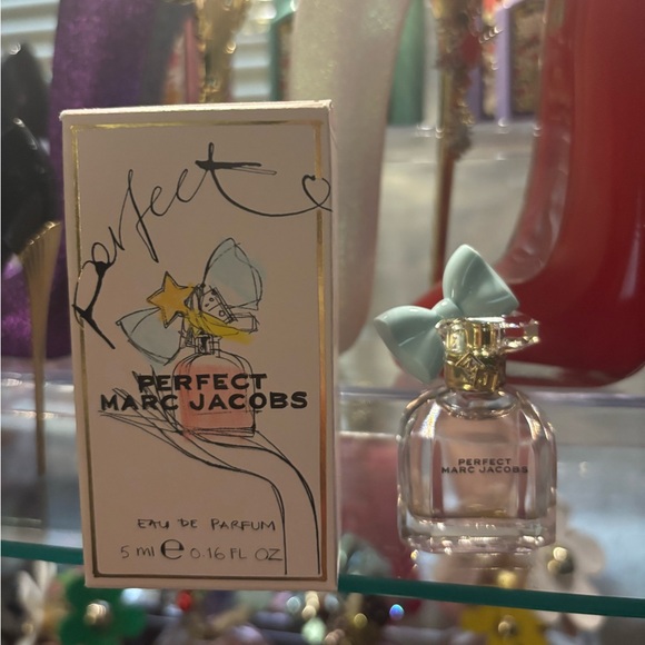 Marc Jacobs | Bath & Body | Marc Jacobs Perfect | Poshmark